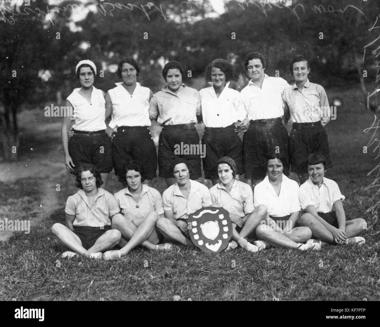 1 108544 Netball team posing with the Stuart Shield in Toowoomba, 1932 ...