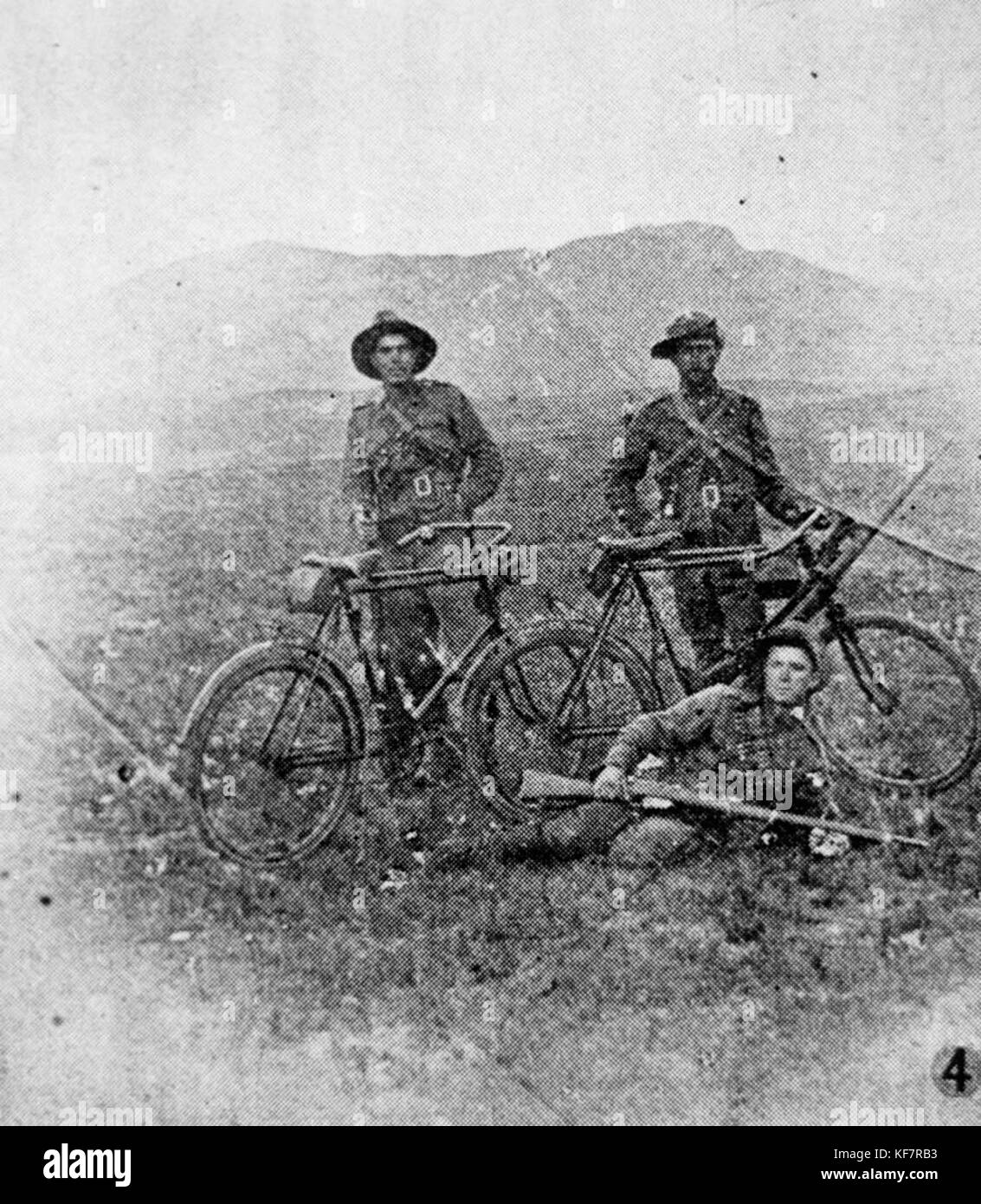 Army column hi-res stock photography and images - Alamy