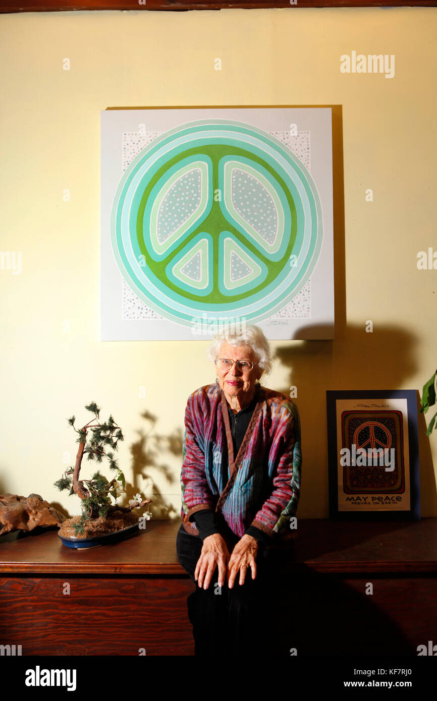 USA, California, San Francisco, the owner of the Red Victorian bed and ...