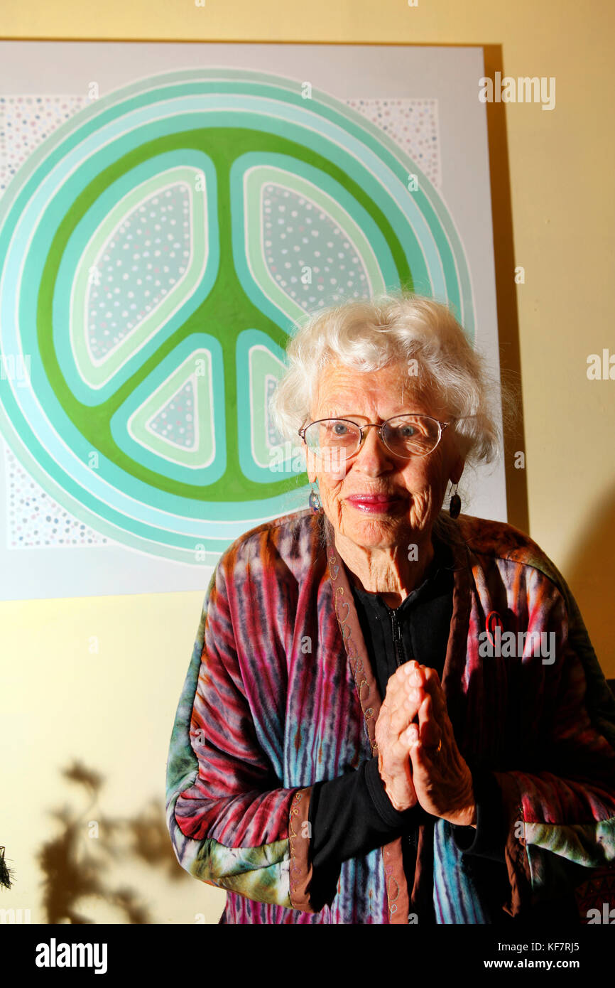 USA, California, San Francisco, the owner of the Red Victorian bed and ...