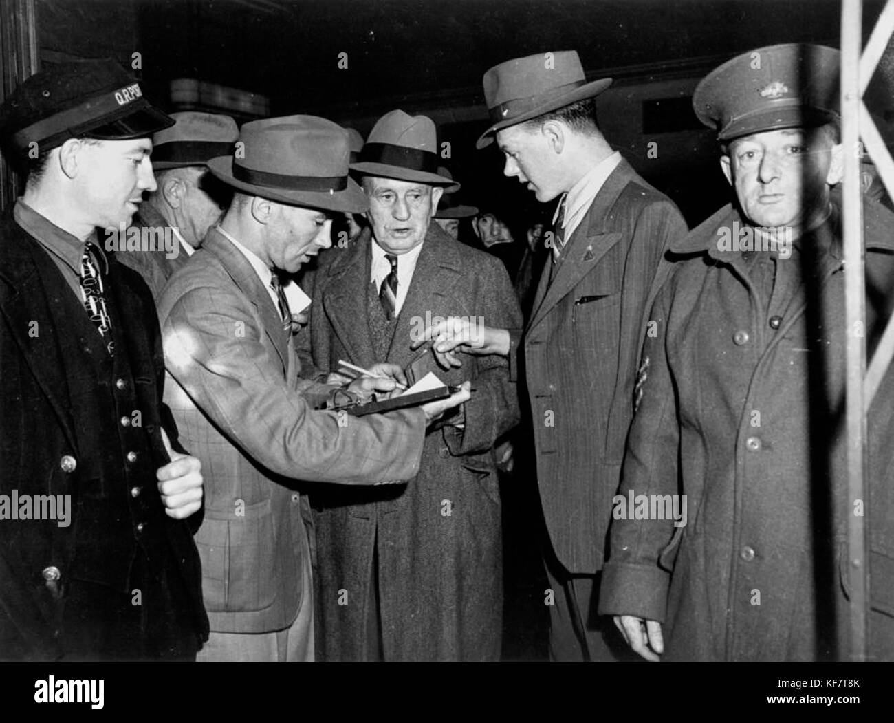 1940s travel documents hi-res stock photography and images - Alamy