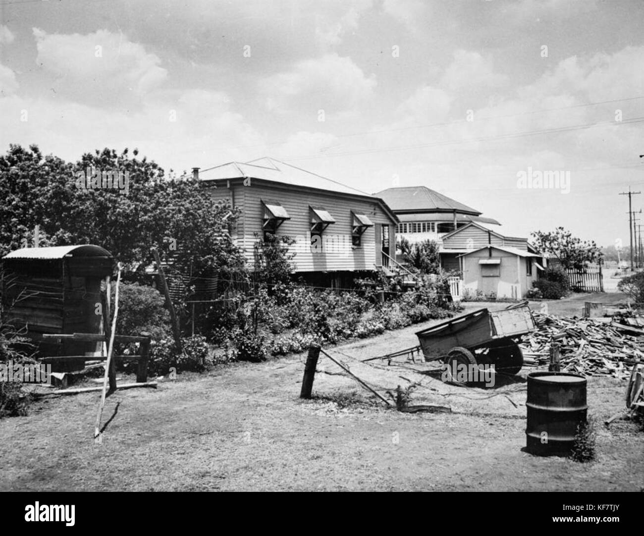 This photo from around 1950 captures the suburb of Rocklea, Brisbane ...