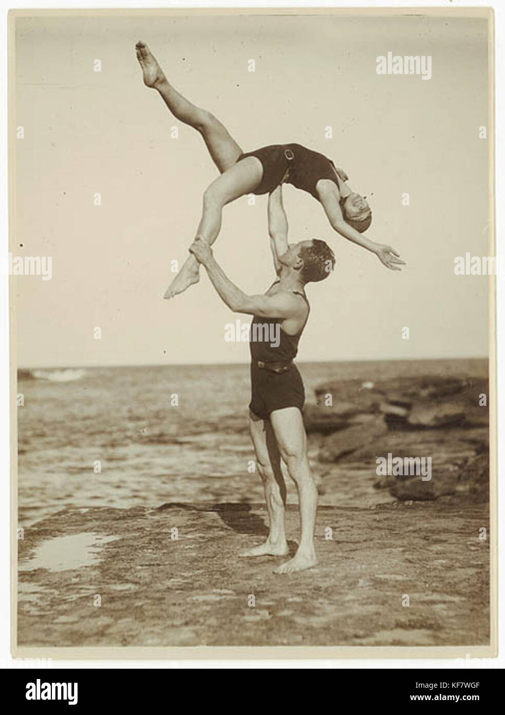 Acrobats, Sydney, 1930s Sam Hood (3381347056 Stock Photo - Alamy