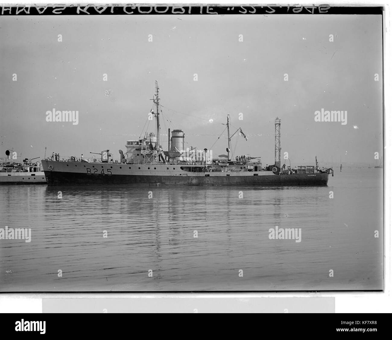 HMAS Kalgoorlie by Allan Green SLV H91.108 299 Stock Photo - Alamy
