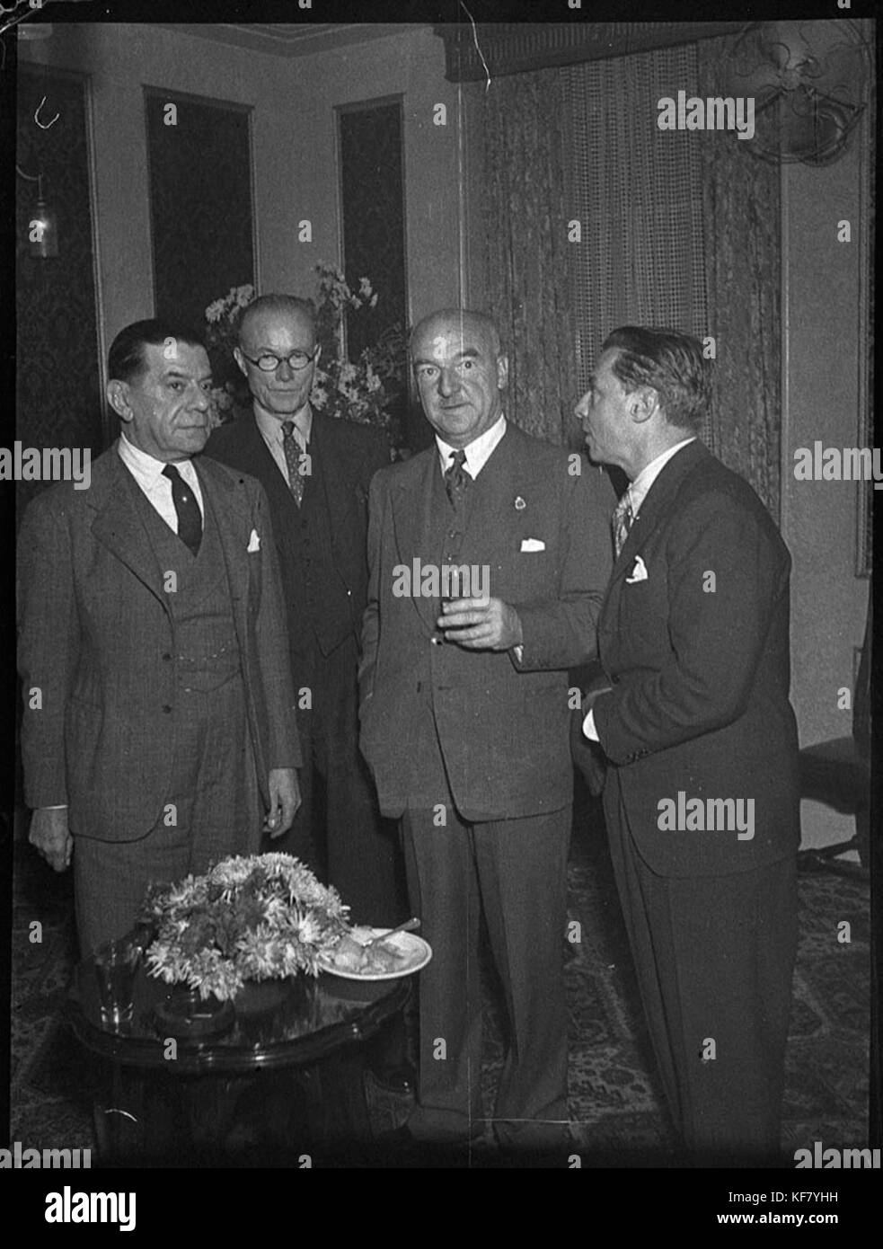 Ushers Black and White Stock Photos & Images - Alamy