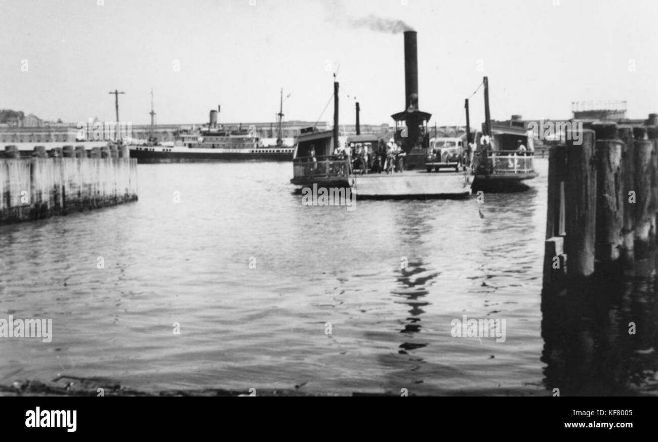 Brisbane river ferry in Black and White Stock Photos & Images - Alamy