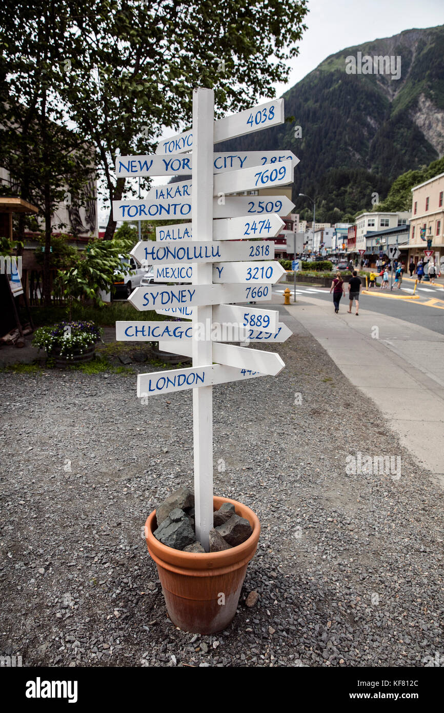 USA, Alaska, Juneau, arrow sign in downtown Juneau Stock Photo - Alamy