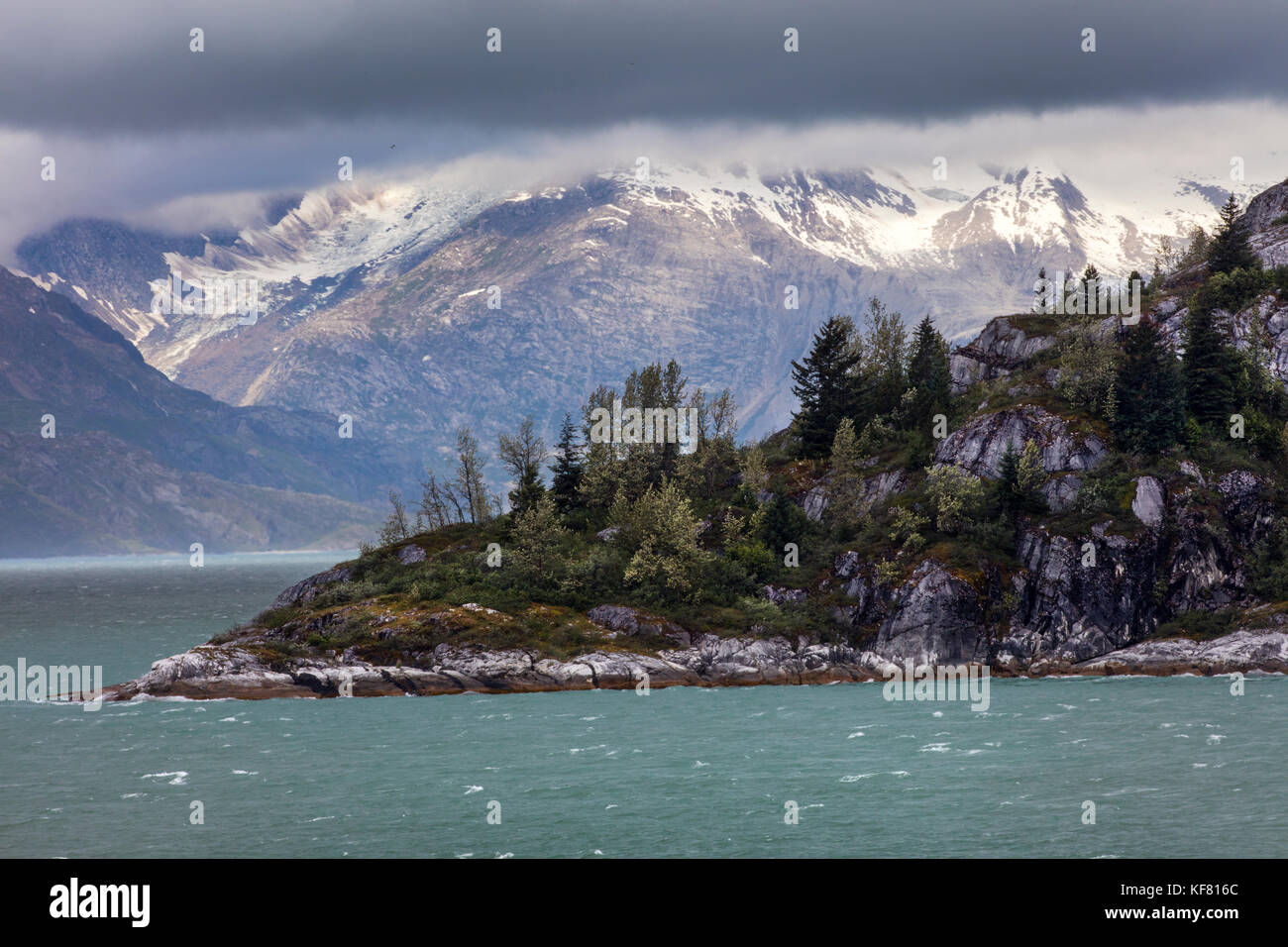 USA, Alaska, Glacier Bay, breathtaking views of snowcapped mountains ...