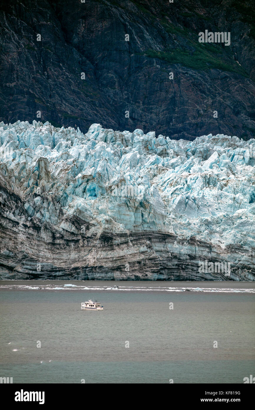 USA, Alaska, Glacier Bay, breathtaking views of the Grand Pacific ...