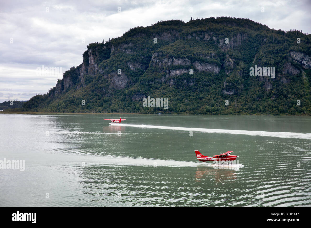 USA, Alaska, Redoubt Bay, Big River Lake, arriving on the float plane ...