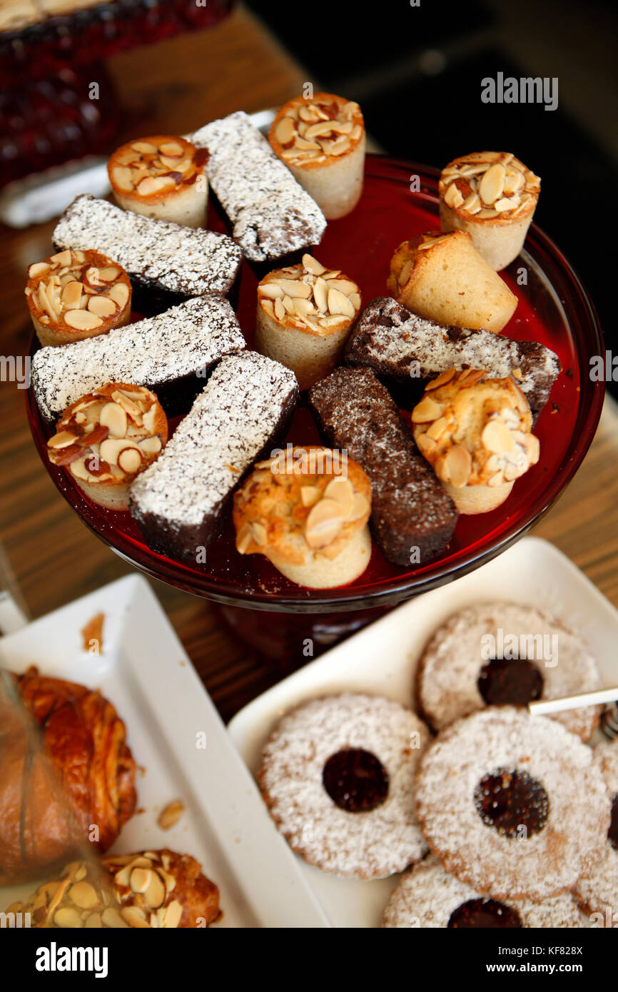 USA, Venice Beach, pastries for sale at 3 Square Bakery located on ...
