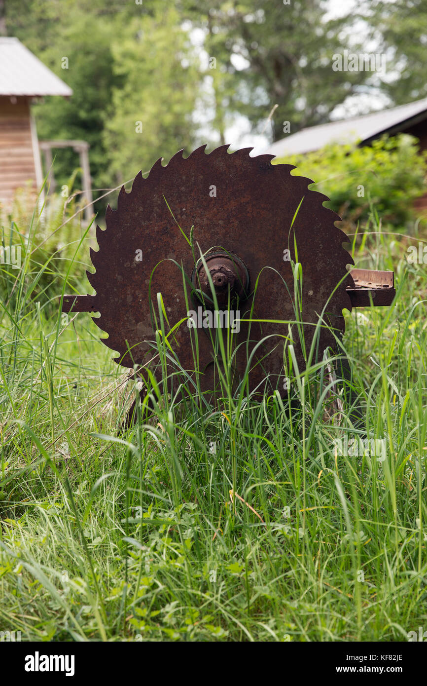 Old rusty saw hi-res stock photography and images - Alamy