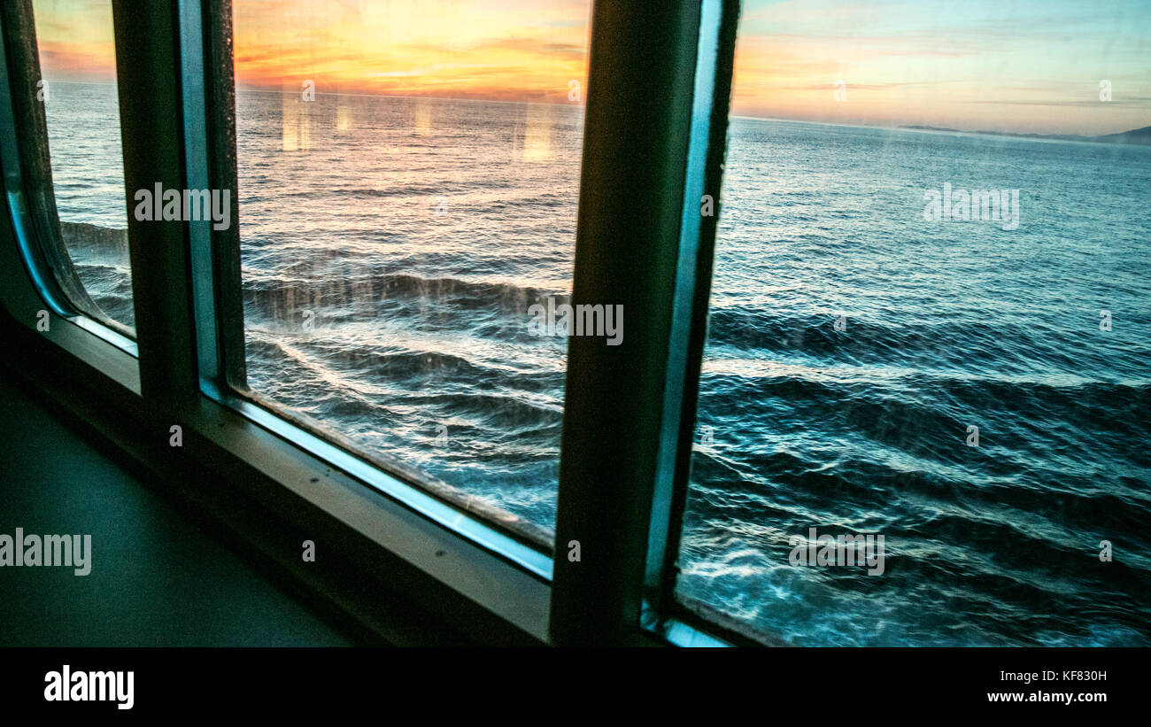 CANADA, Vancouver, British Columbia, views of Discovery Passage in the ...
