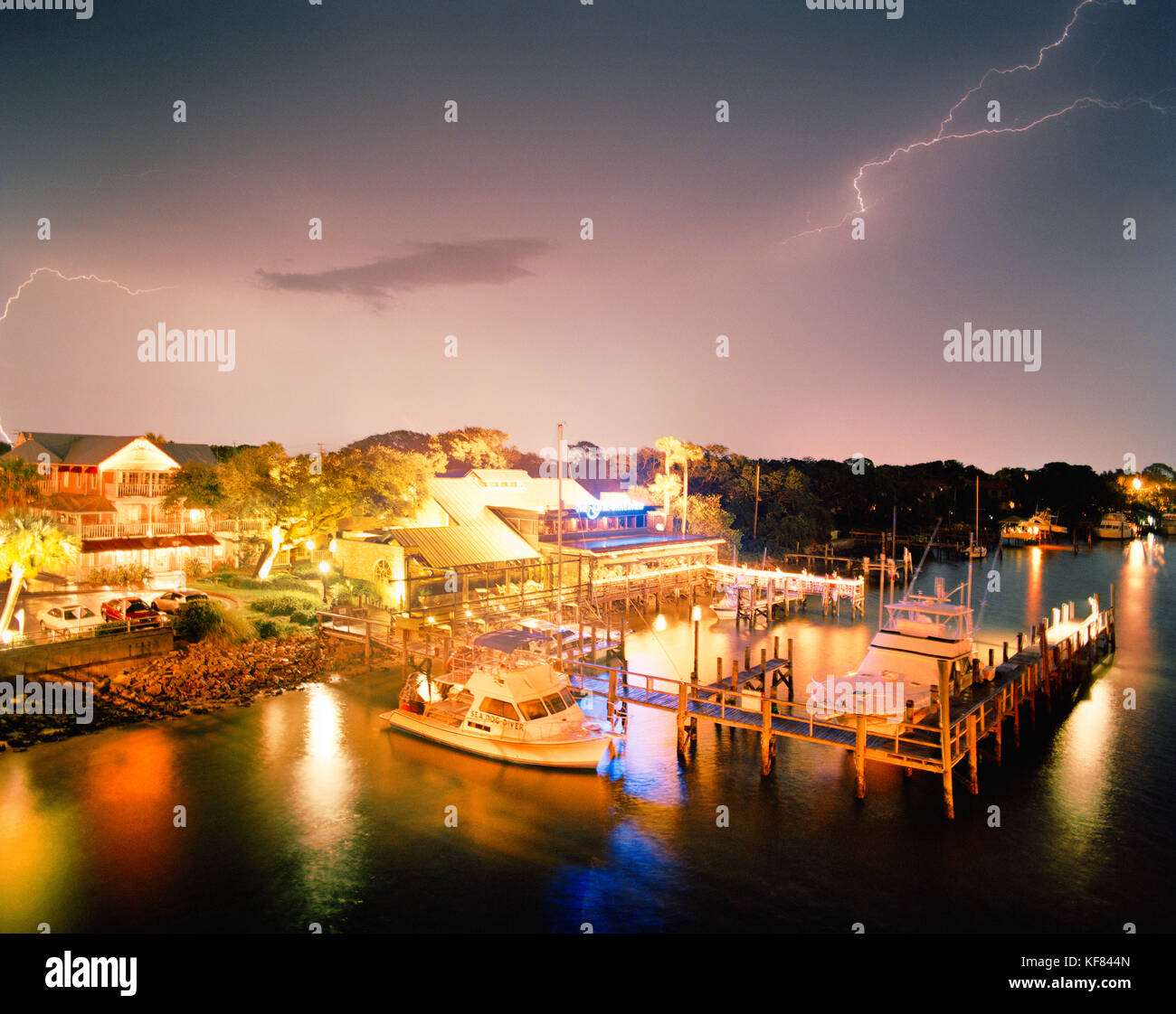 USA, Florida, the Grille at Riverview restaurant with lightning, New ...