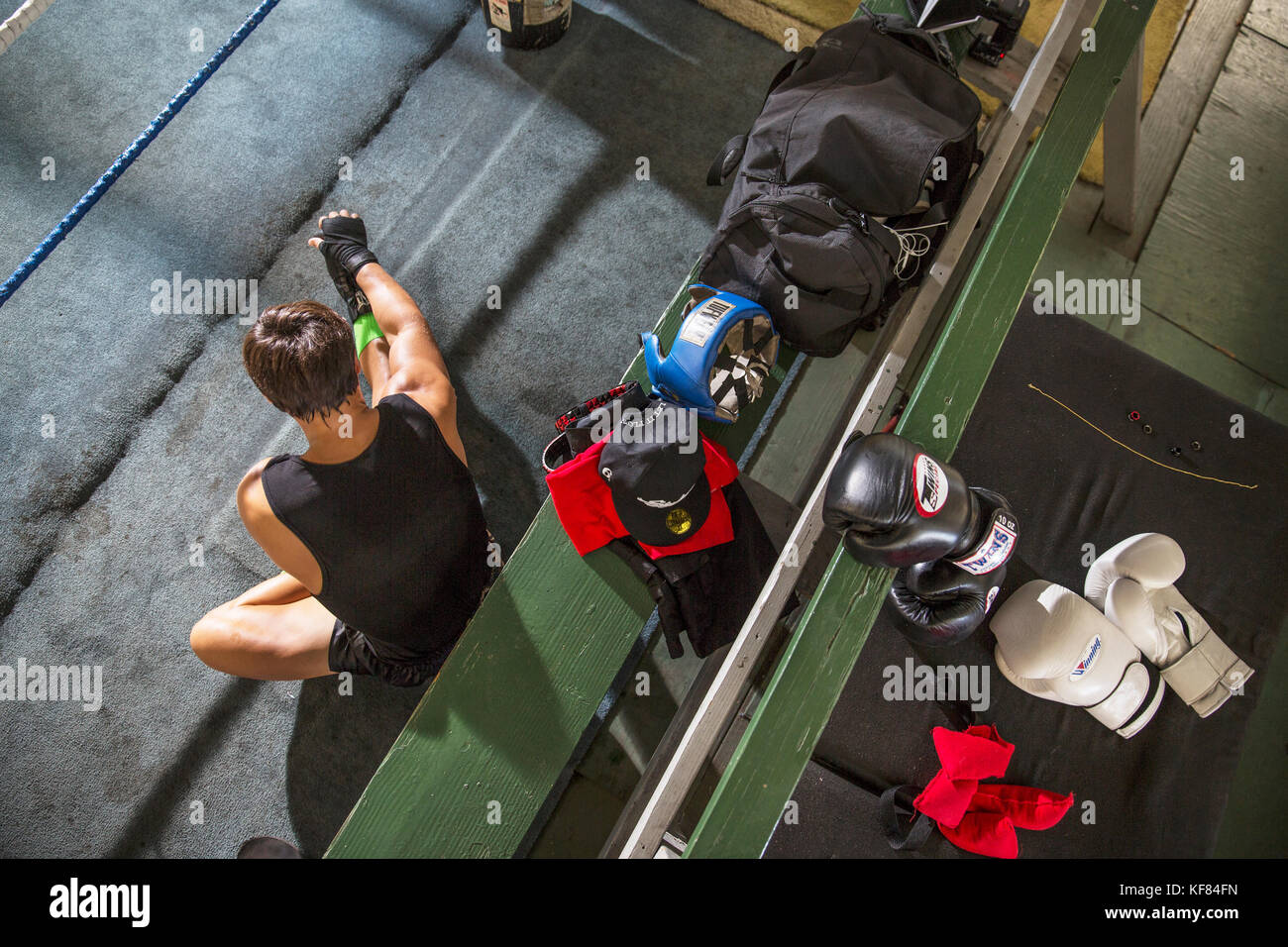 USA, Oahu, Hawaii, MMA Mixed Martial Arts Ultimate fighter Lowen ...