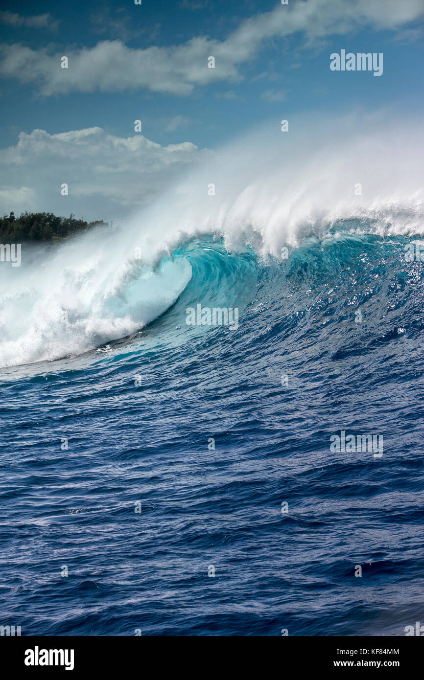USA, HAWAII, Maui, Jaws, a big wave rolling through at Peahi on the ...
