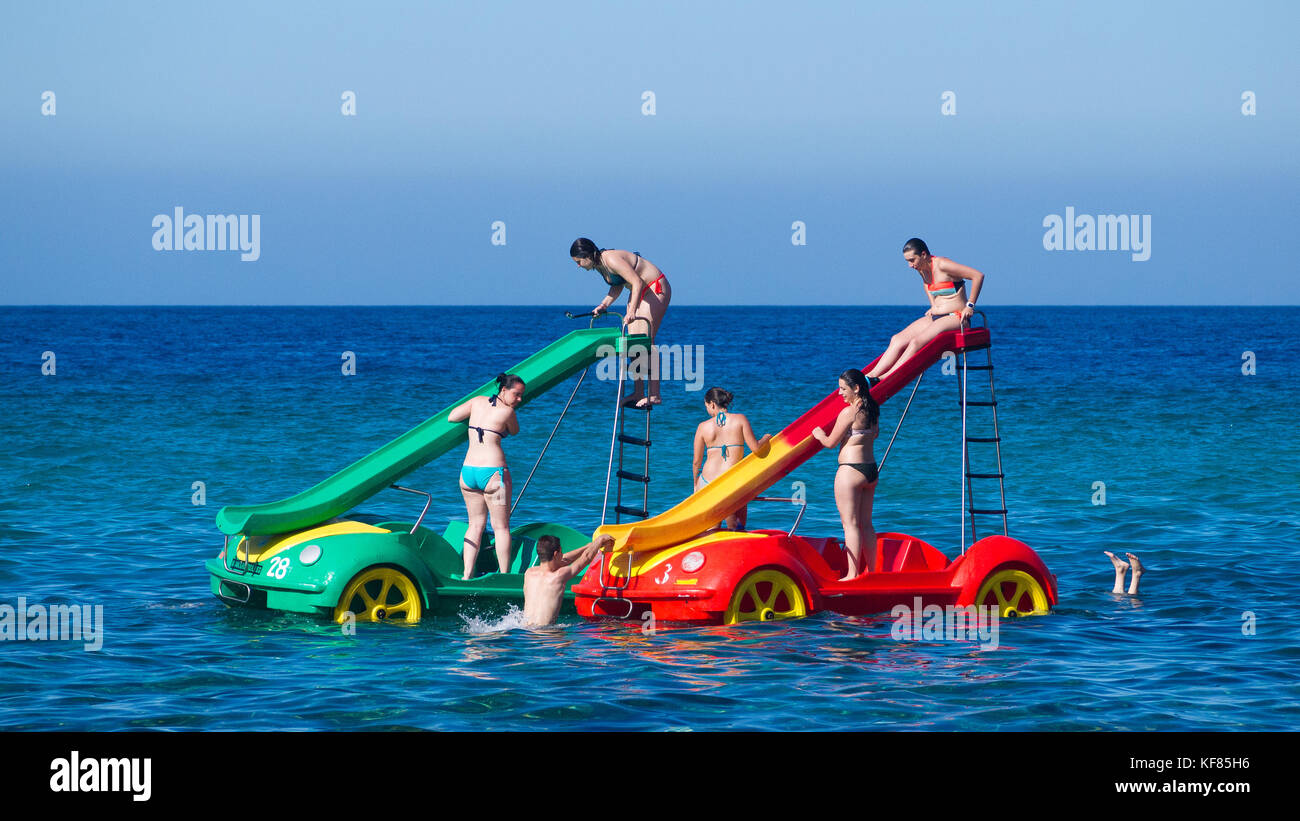 Aquatic vehicles hi-res stock photography and images - Alamy