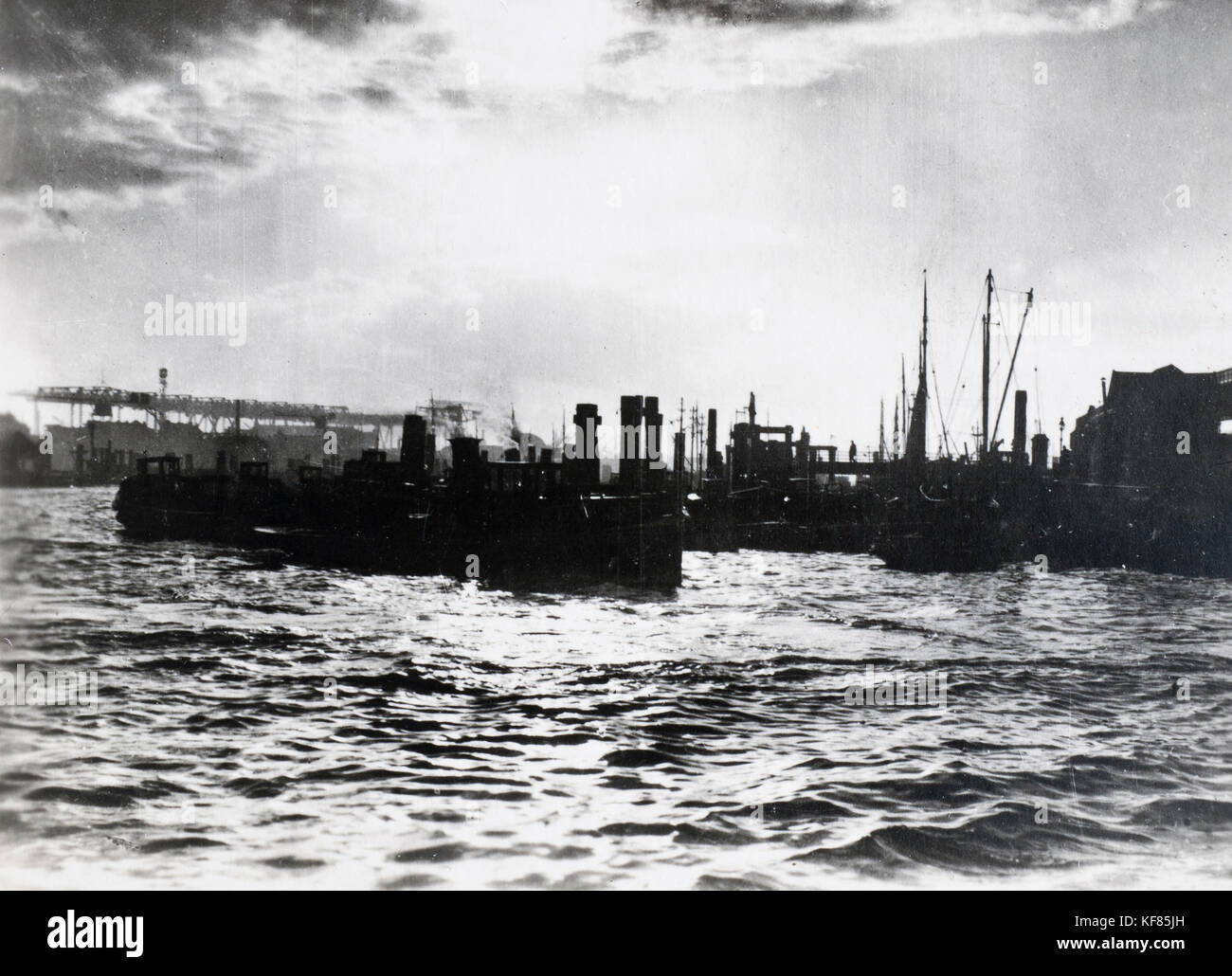 Hamburg Docks, Germany, between 1912-1915 Stock Photo - Alamy