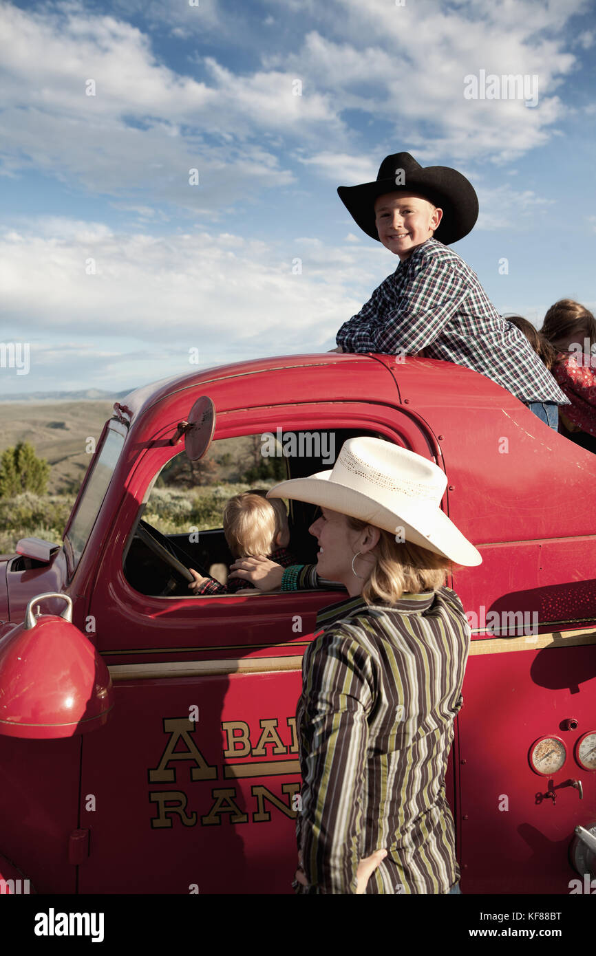 Old fashioned firetruck hi-res stock photography and images - Alamy