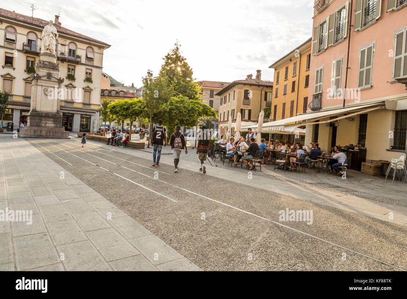 Como piazza alessandro volta hi-res stock photography and images - Alamy