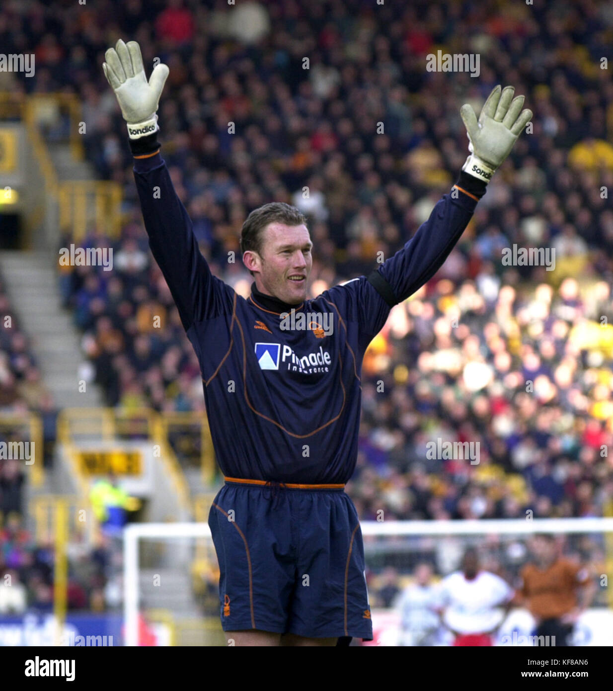 Nottingham Forest goalkeeper footballer Dave Beasant 2001 Stock Photo ...
