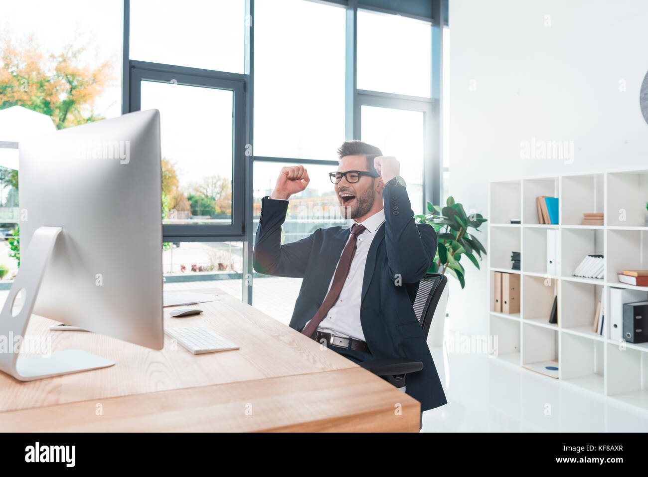 businessman working with desktop computer Stock Photo - Alamy