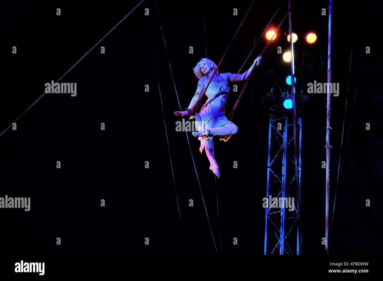 Trapeze Artist Swing High Resolution Stock Photography and Images - Alamy