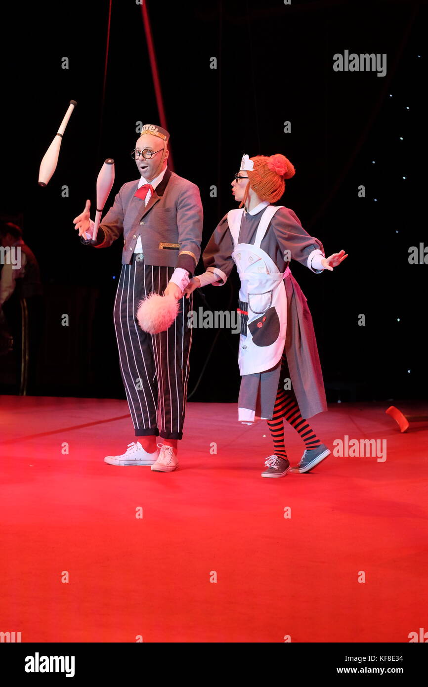 Clown Juggling High Resolution Stock Photography and Images - Alamy