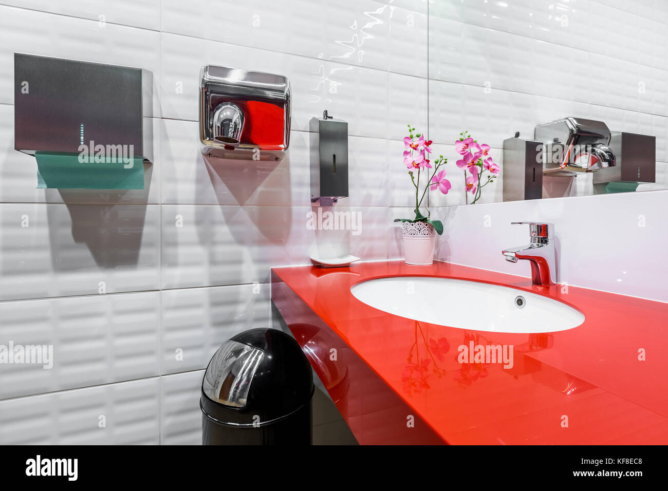 Interior modern public restroom hi-res stock photography and images - Alamy