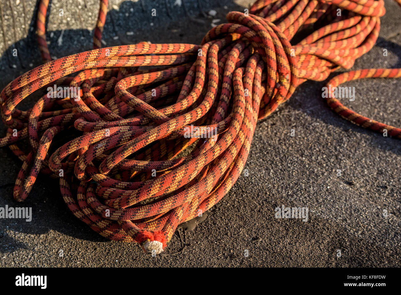 Braided reef knot hi-res stock photography and images - Alamy