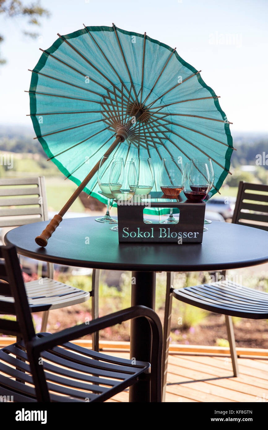 USA, Oregon, Willamette Valley, detail of a table and a flight of wines ...