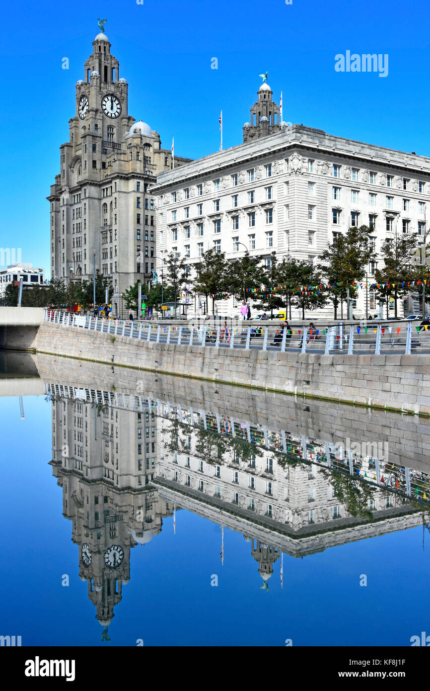 Leeds & Liverpool Canal link at Liverpool Waterfront with The Liver ...