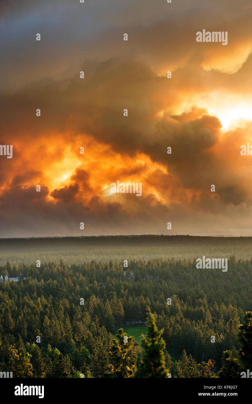Usa oregon bend smoke hi-res stock photography and images - Alamy