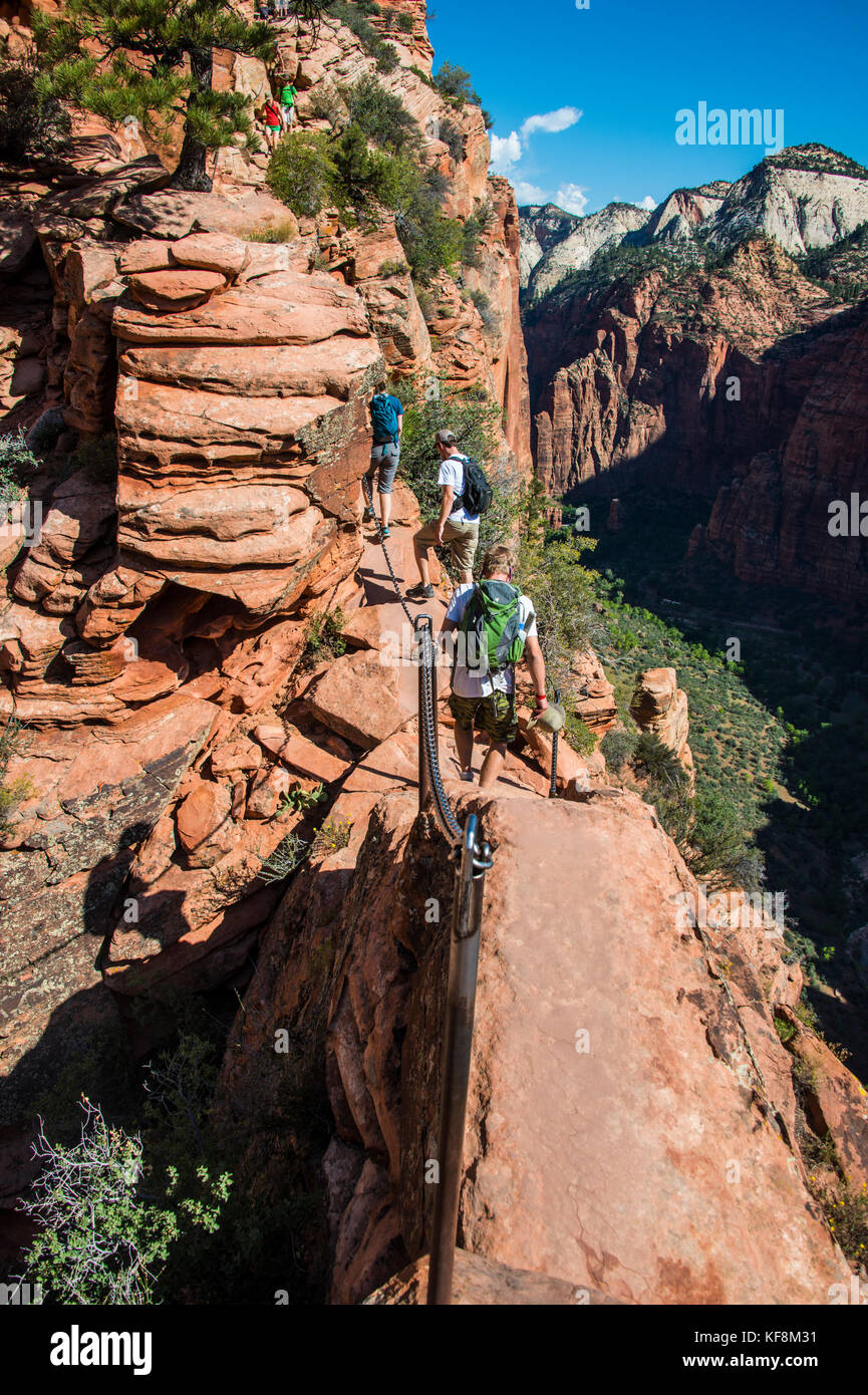 Narrow edge hi-res stock photography and images - Alamy