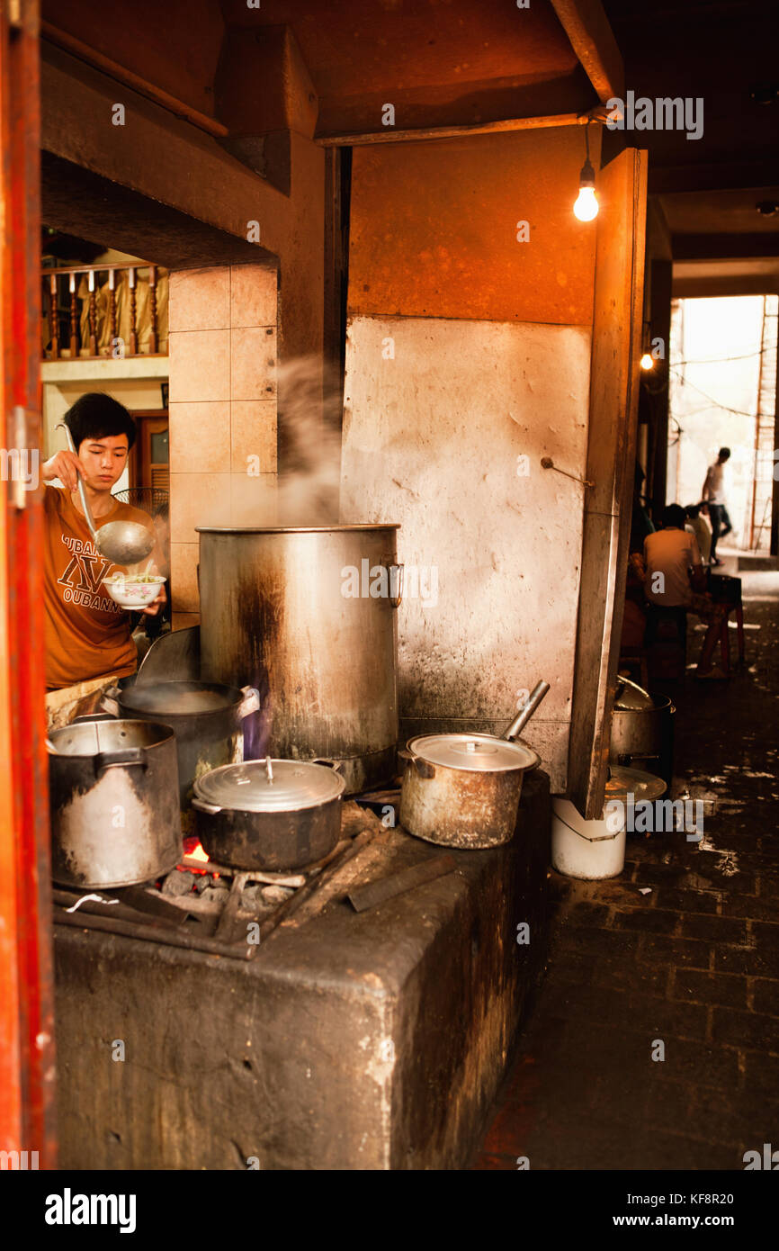 VIETNAM, Hanoi, restaurant Pho Gia Truyen, also known as 49 Bat Dan, a ...