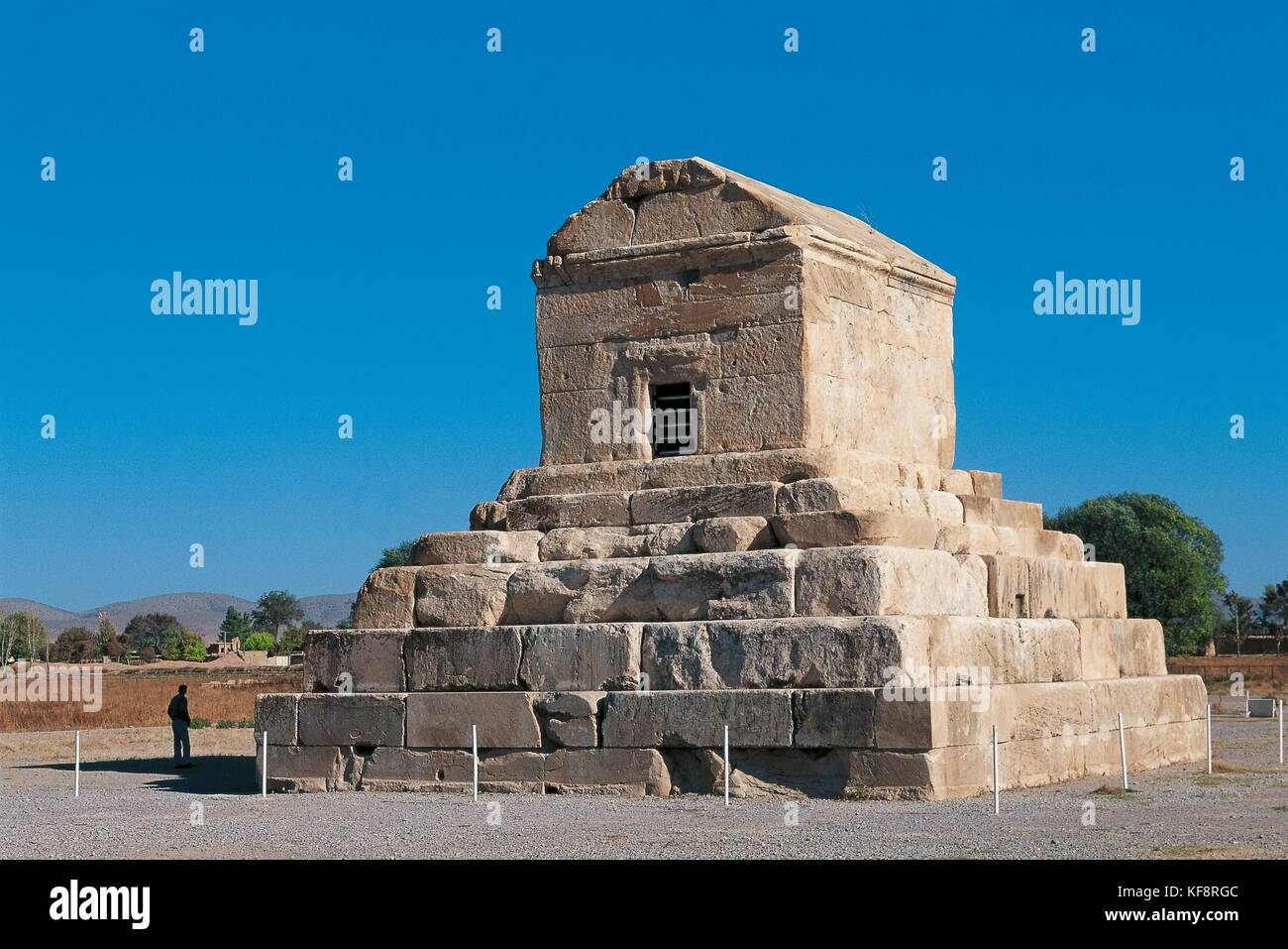 IRAN'S TOMB Pasargada CIRO Stock Photo - Alamy