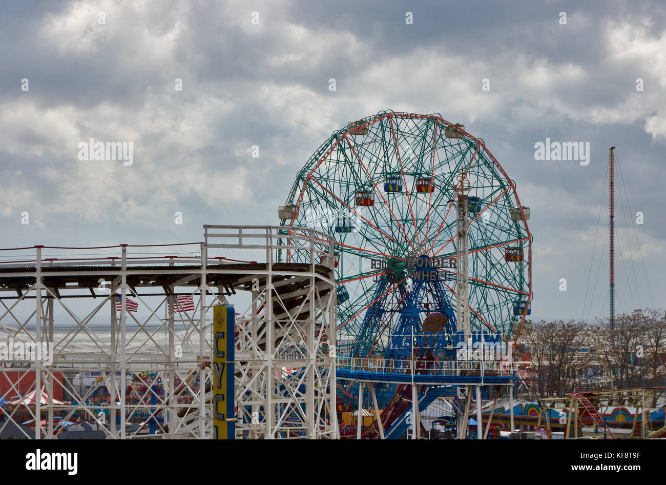 Cyclone Roller coaster in Luna Park/Astroland in Coney Island, Brooklyn ...