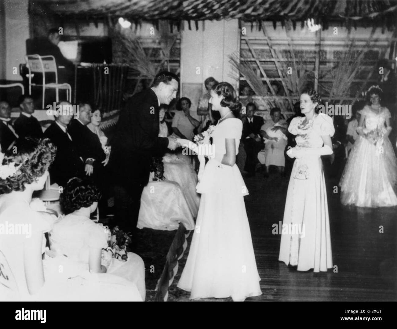 Debutante debutantes debutante Black and White Stock Photos & Images ...