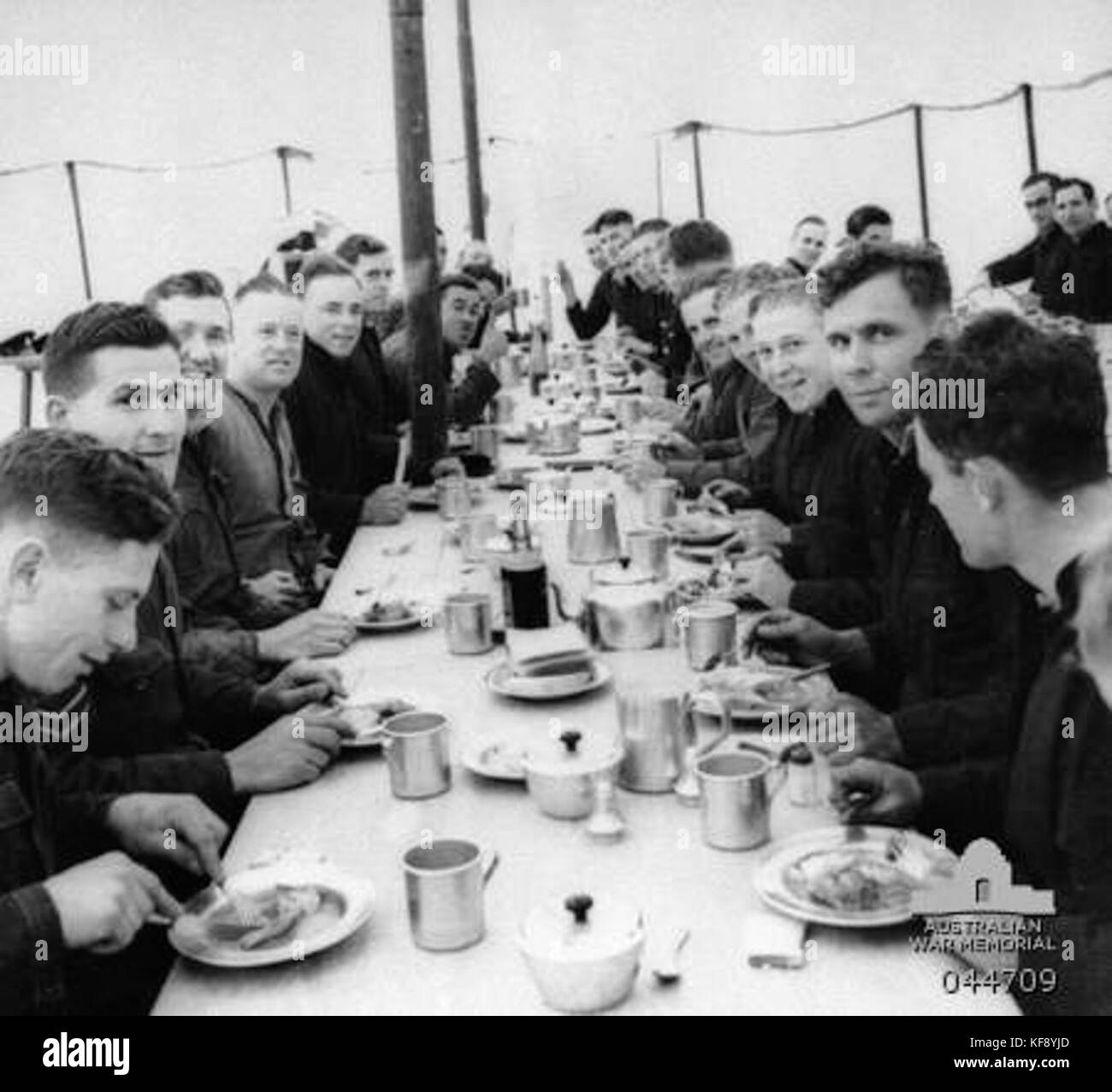 Raaf dakota hi-res stock photography and images - Alamy