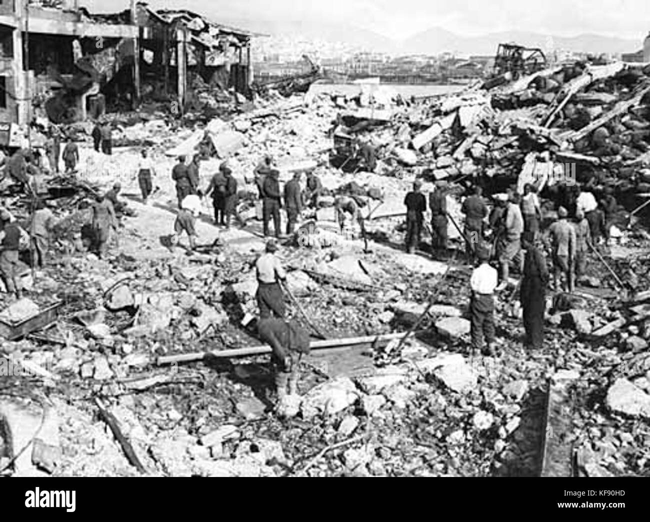 Port piraeus greece Black and White Stock Photos & Images - Alamy