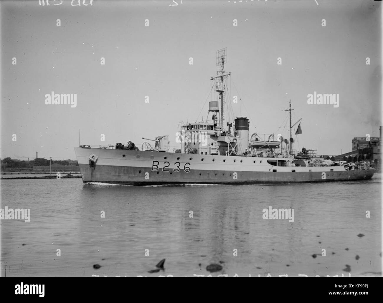 HMAS Ballarat by Allan Green SLV H91.108 293 Stock Photo - Alamy