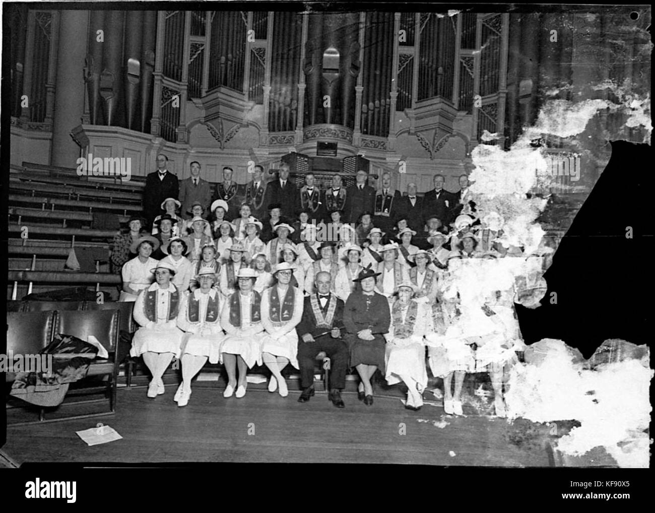 27439 Loyal Orange Lodge Choir Town Hall celebrations and procession ...