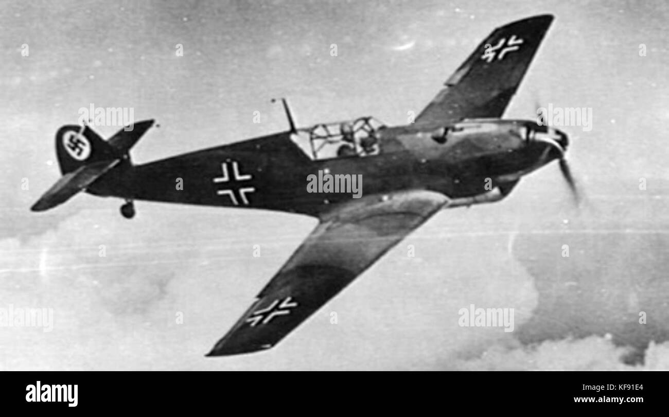 Fighter plane messerschmitt 109 Black and White Stock Photos & Images ...