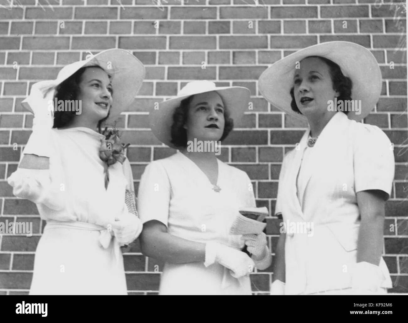 Molly Ringwald Sister