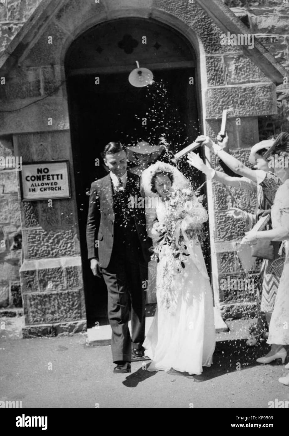 1 112760 Confetti shower Stock Photo - Alamy