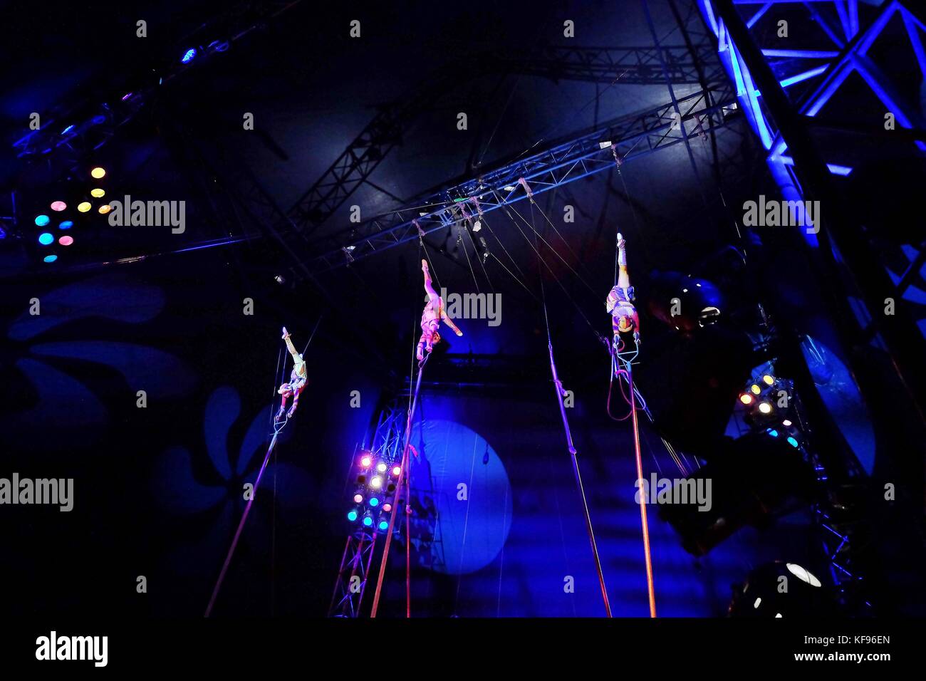circus swaying pole act Stock Photo - Alamy