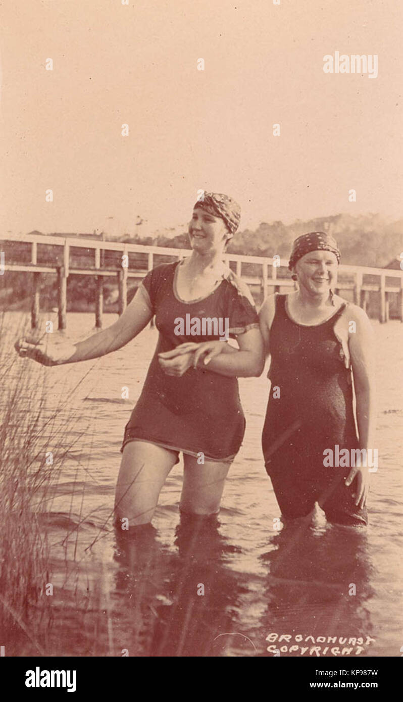 Female bathers hi-res stock photography and images - Alamy