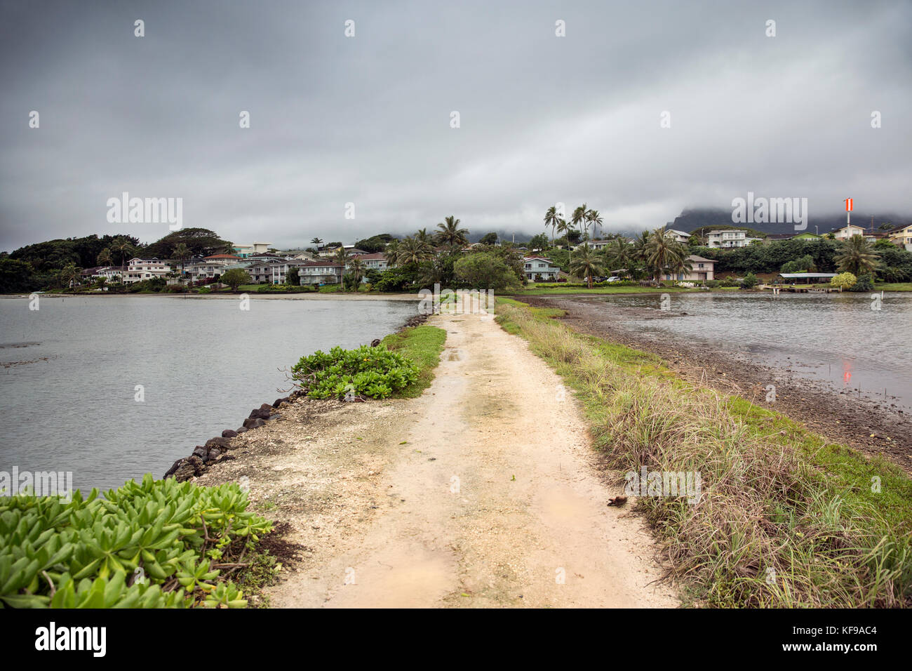 USA, Oahu, Hawaii, Kaneohe fish pond on the East side of Oahu Stock ...
