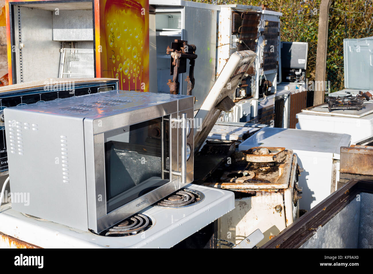 Recycling electricals hi-res stock photography and images - Alamy