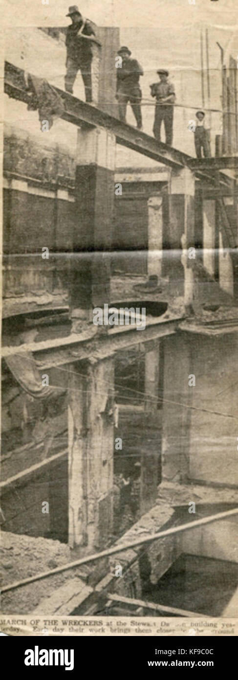 Building being demolished Stock Photo - Alamy